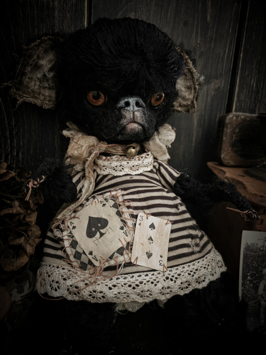 13" Grumpy Griffon – Agatha Black